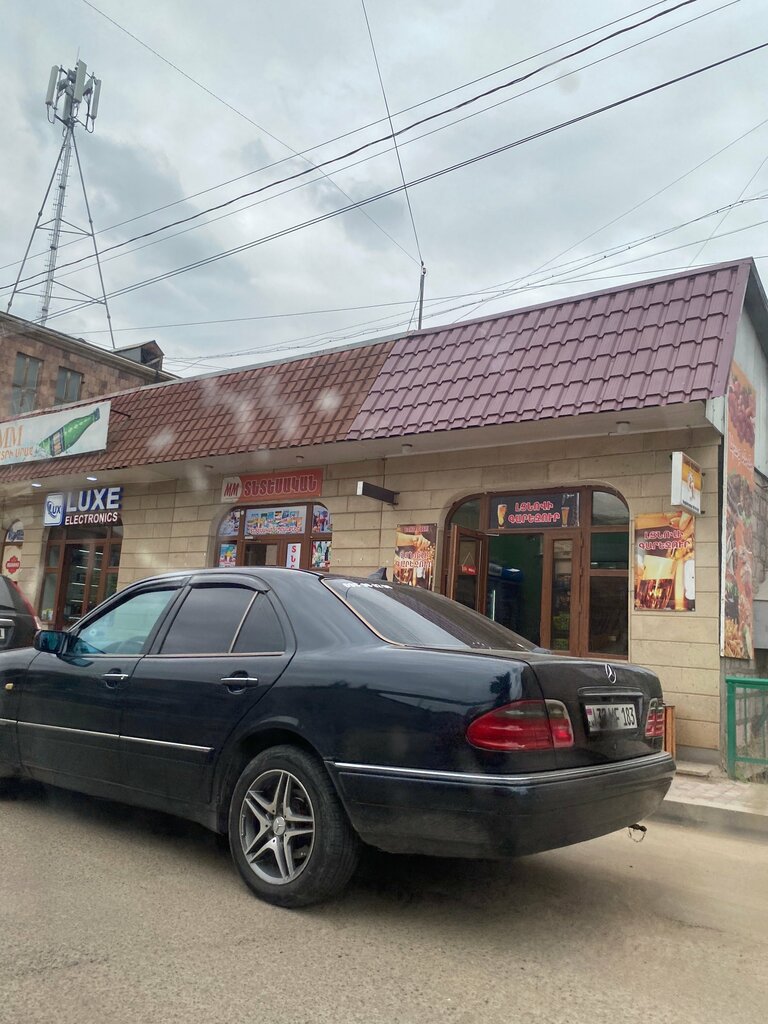 Bira dükkanı Լցնովի գարեջուր, Berd, foto