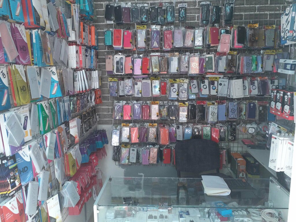 Cep telefonu ve aksesuarları satış mağazaları Telefon aksesuarlari, Bakü, foto