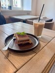 База (Lenina Street No:102В), kafe  Kirov'dan