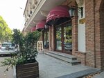 Café Monsieur Jordan (Vakhtang Gorgasalis Street No:19), kafe  Tiflis'ten