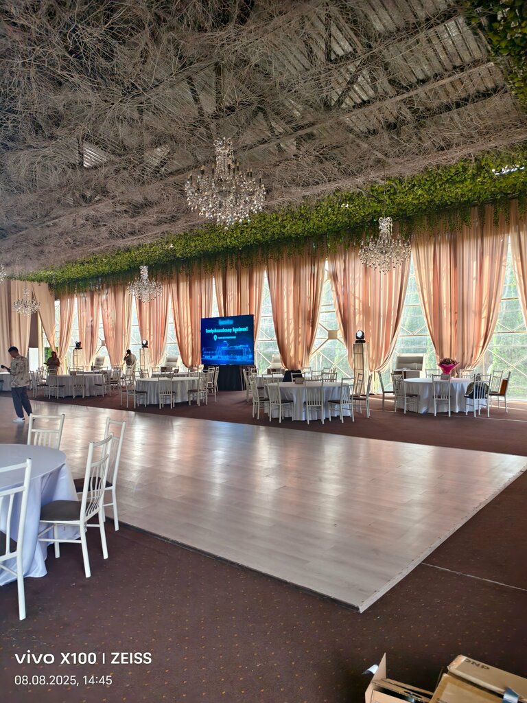 Düğün, toplantı salonu Alfresco, Almatı eyaleti, foto