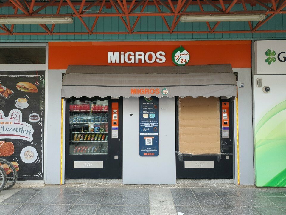 Süpermarket MMM Migros, İzmir, foto