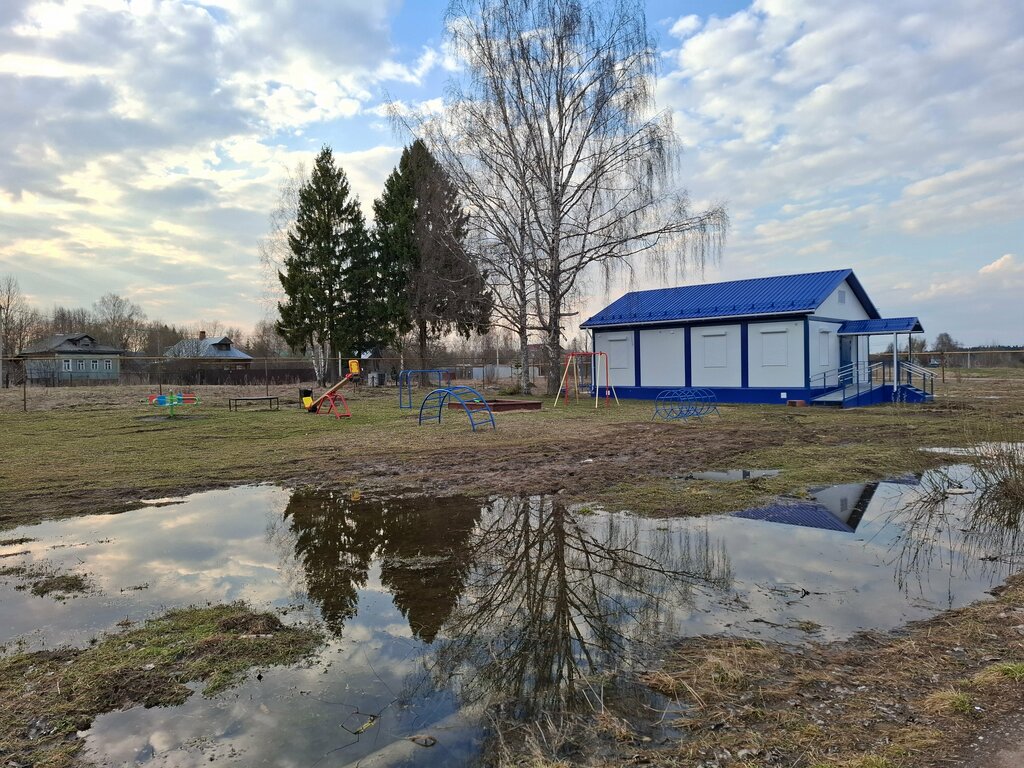 Oyun alanı Playground, Vladimirskaya oblastı, foto