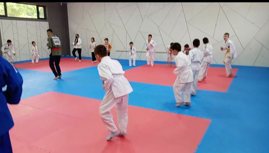 Spor ve eğlence merkezi Titan, Çırçık, foto