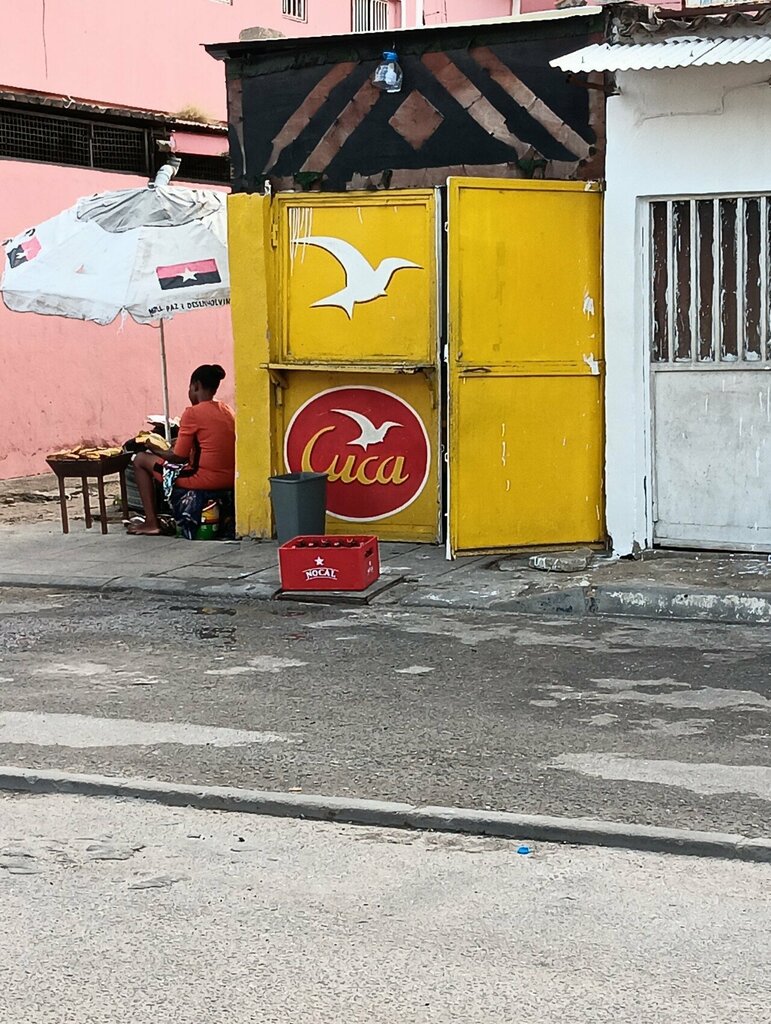 Bar Cuca, Loanda, foto