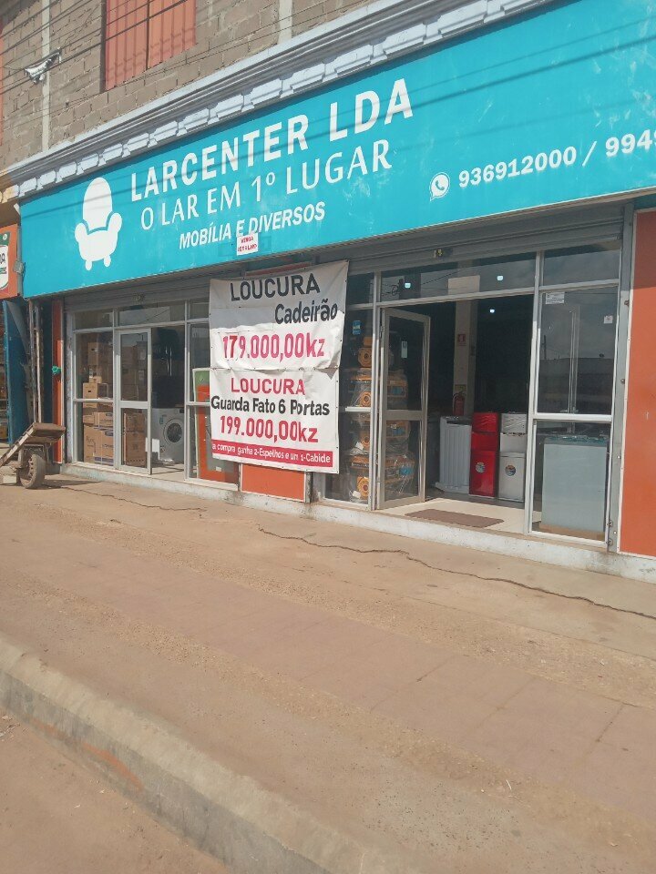 Adlandırılmış bina Larcenter ld, Loanda, foto