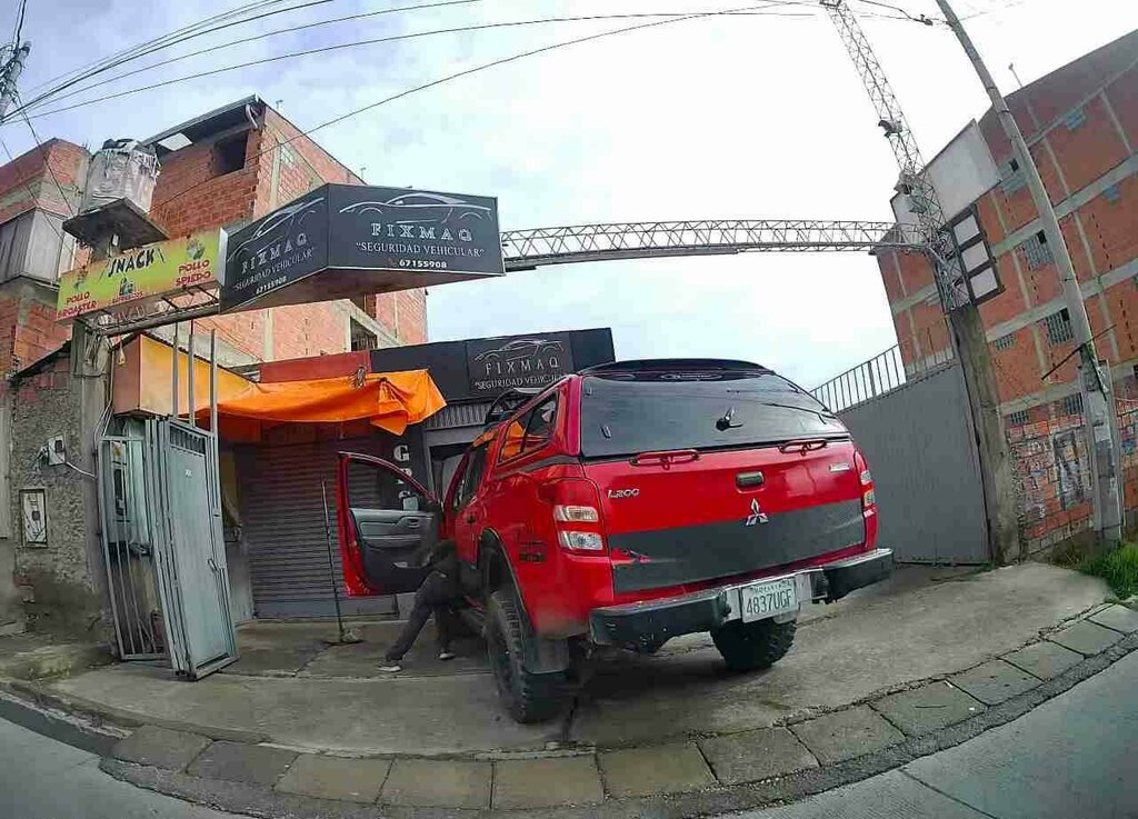 Oto alarm sistemleri Fixmaq Bolivia, La Paz, foto