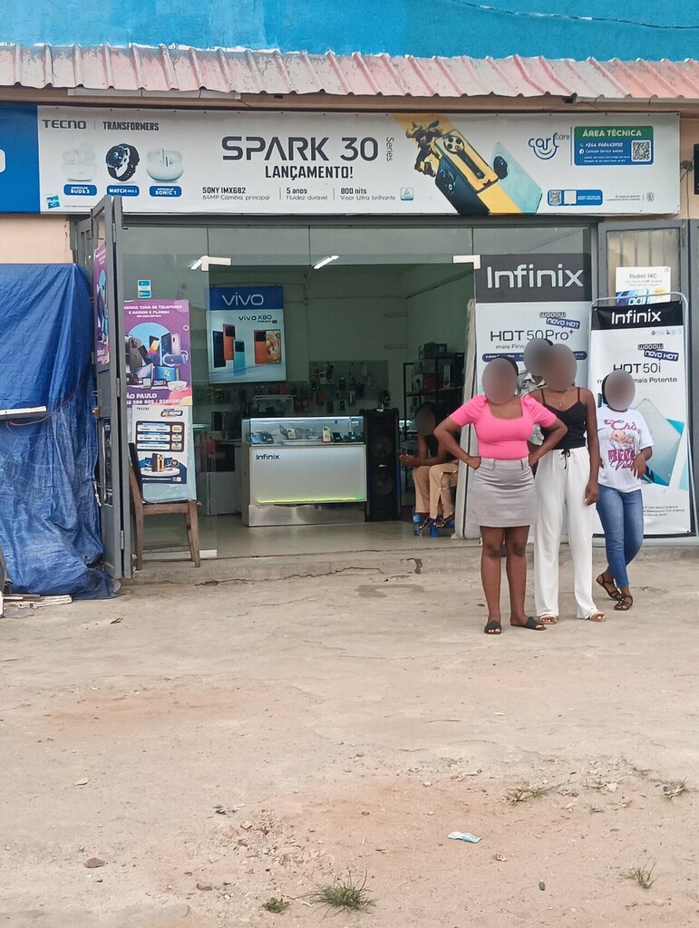 Otomobil servisi Venda de telefones, Loanda, foto