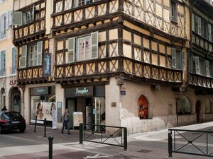 Mercure Bourg EN Bresse (Auvergne-Rhône-Alpes, Ain, Arrondissement de Bourg-en-Bresse, Bourg-en-Bresse, Avenue de Bad Kreuznach), otel  Bourg‑en‑Bresse'ten