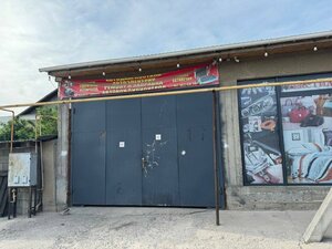 Lux Auto Service (Temir Kazyq kóshesi No:105, Shymkent), otomobil servisi  Çimkent'ten (Şımkent'ten)