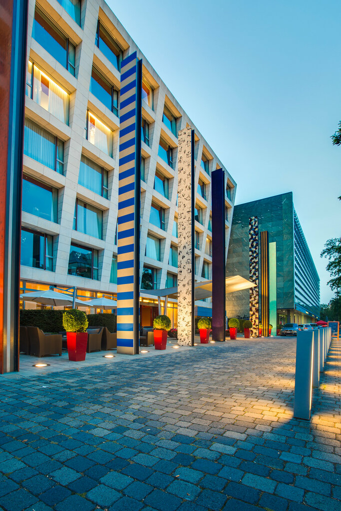 Otel Radisson Blu Media Harbour Hotel, Kuzey Ren‑Vestfalya, foto