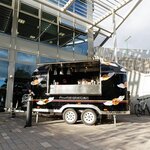 Retro Feast (46/1E, Al Mamsha Street, Dubai Marina, Jumeirah, Dubai), kahve dükkanları  Dubai'den