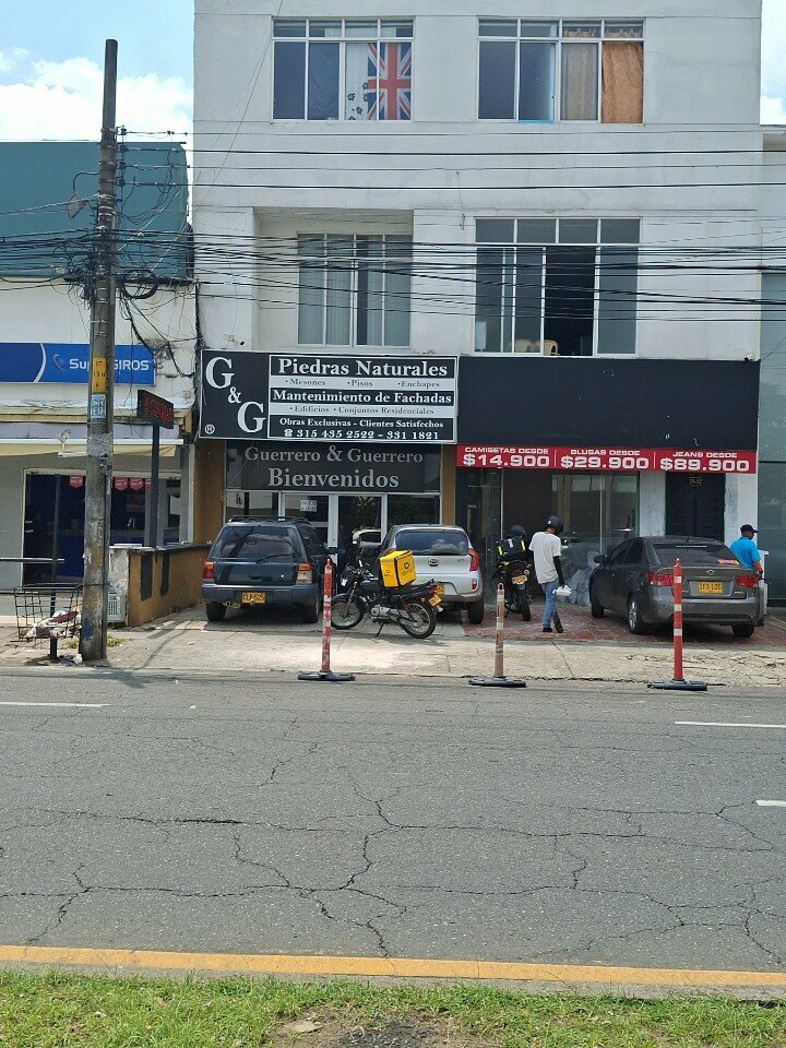 Değerli taşlar G Y G, Cali, foto