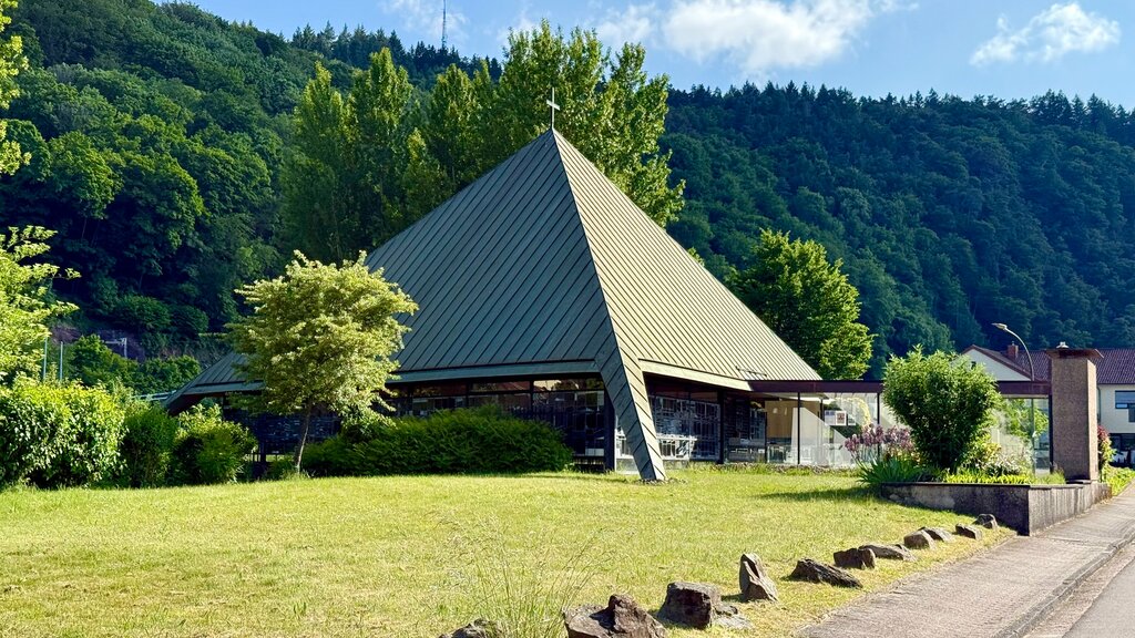 Protestan kilisesi Evangelische Kirche Mettlach, Saarland, foto