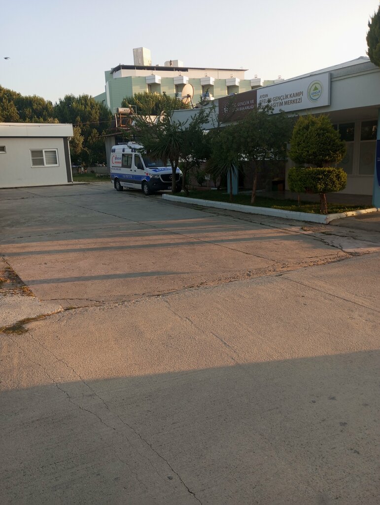 Çok amaçlı spor tesisleri Gençlik İzcilik Ve Spor Kamp Tesisi, Kuşadası, foto