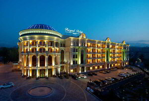 Royal Tulip Almaty (Marat Ospanov kóshesi No:401/2, Almaty), otel  Almatı'dan
