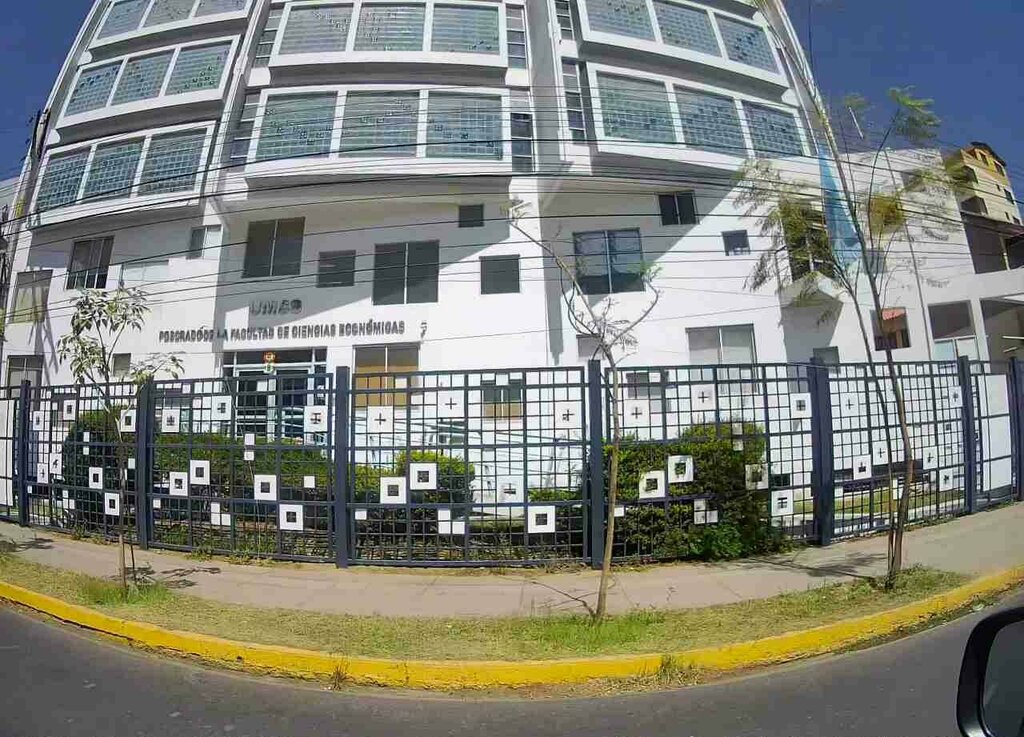 Üniversiteler Umss Postgraduate of the Faculty of Economic Sciences, Cochabamba, foto
