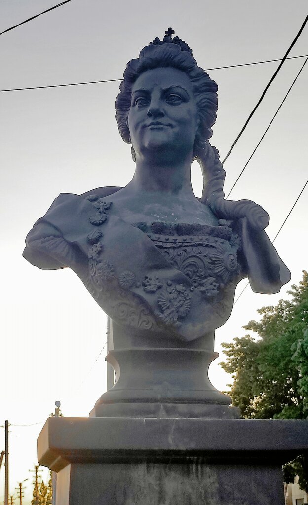 Anıt, heykel Екатерина II, Krasnodarski krayı, foto