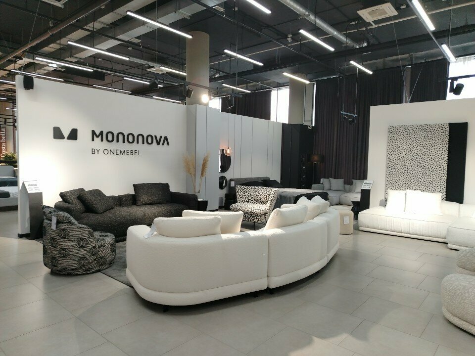 Koltuk takımı mağazaları Mononova, Yekaterinburg, foto
