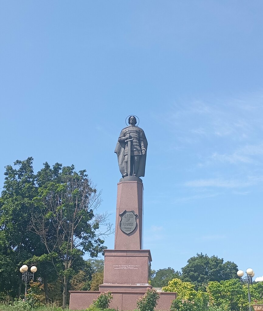 Anıt, heykel Александр Невский, Stariy Oskol, foto