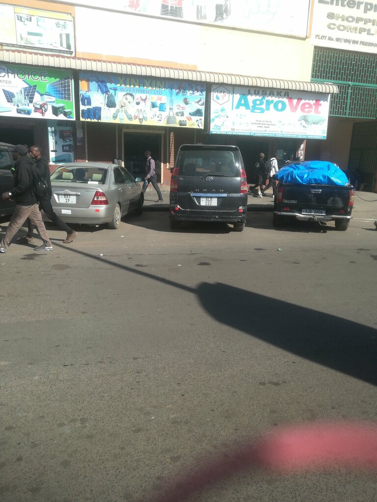 Giyim mağazası Xini-Xini Investment Ltd, Lusaka, foto