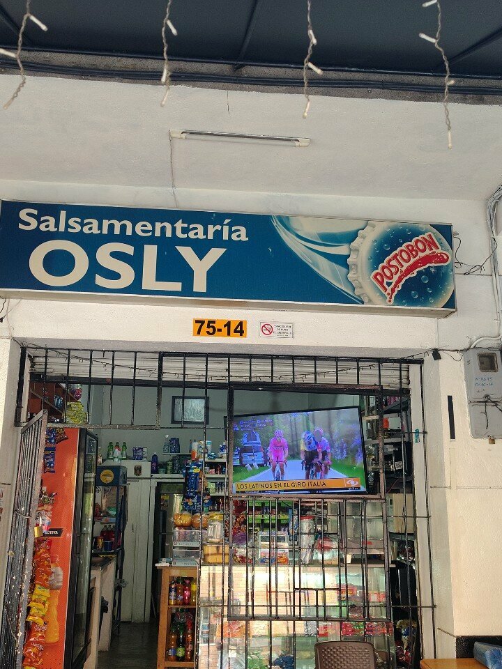 Kasap, şarküteri Salsamentaria Osly, Medellin, foto