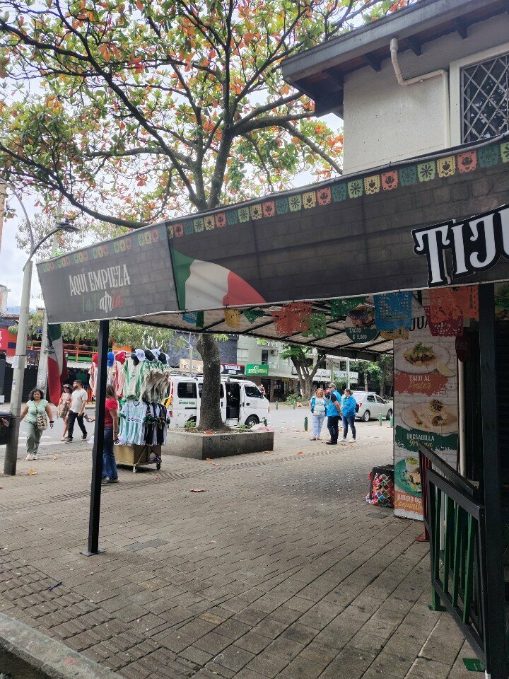 Restoran Tinuana Tacos Aqui Empieza La Patria, Medellin, foto