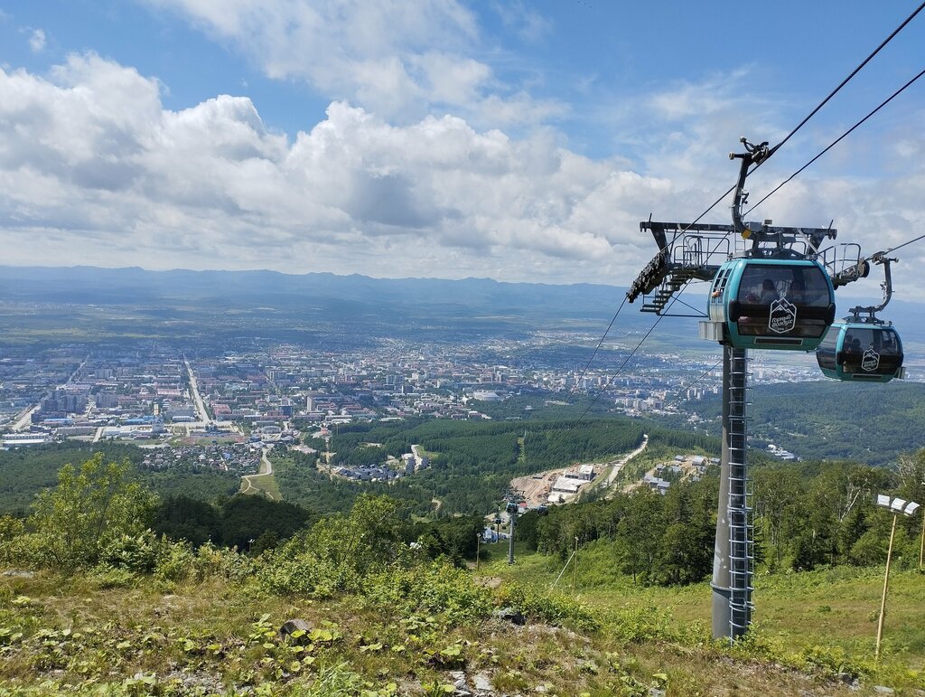 Hızlı ulaşım istasyonu High-speed urban transport station, Sakhalinsk, foto