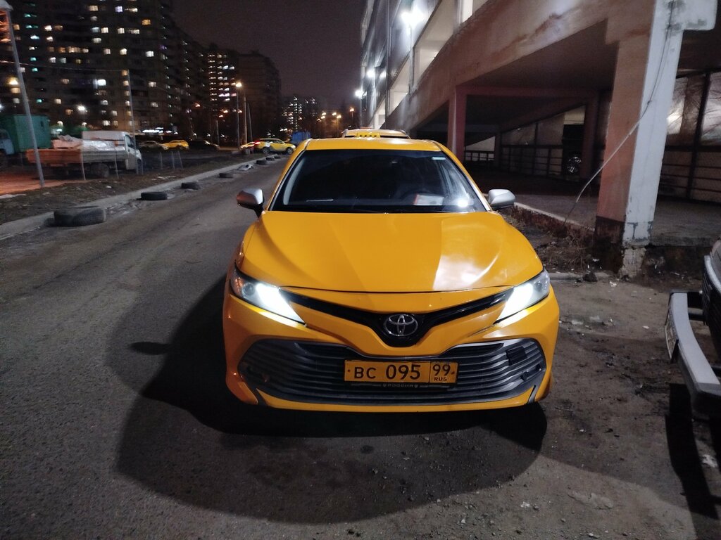 Taksi şirketi HotWheels, Moskova, foto