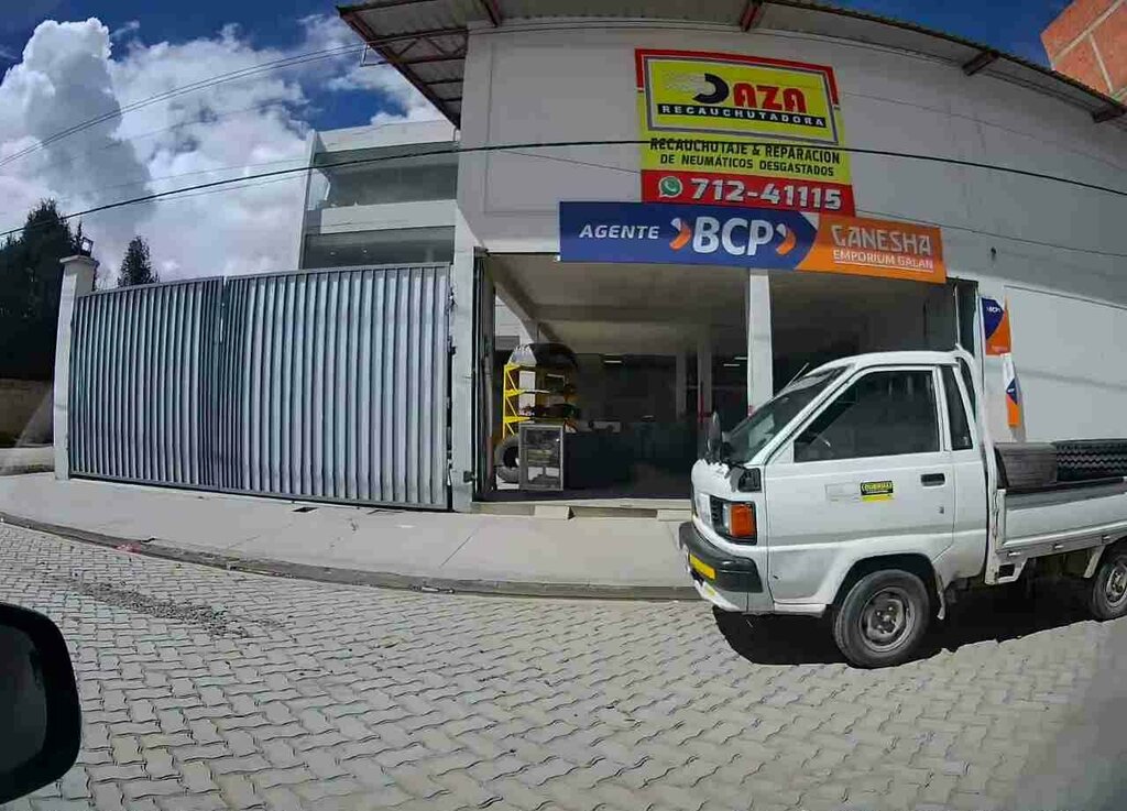 Mini-market Daza Recauchutadora Lpb, El Alto, foto