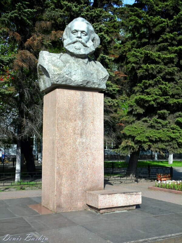 Anıt, heykel Карл Маркс, Yaroslavl, foto