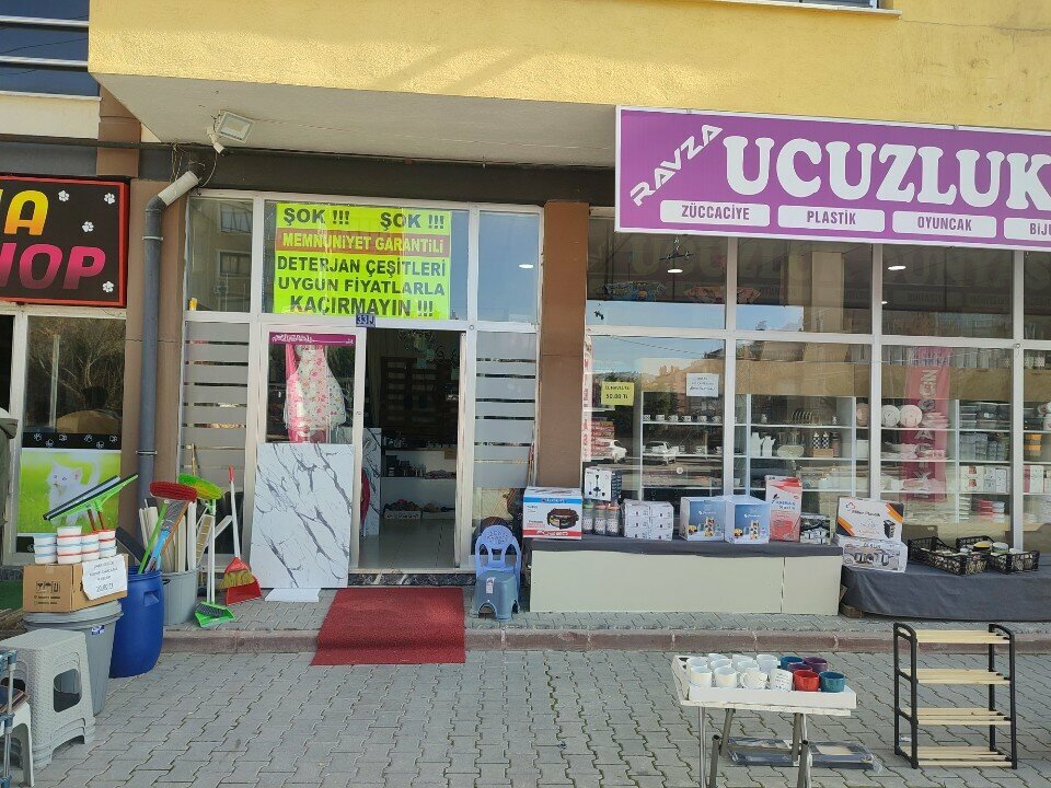Züccaciye mağazaları Ravza ucuzluk dünyası, Konya, foto