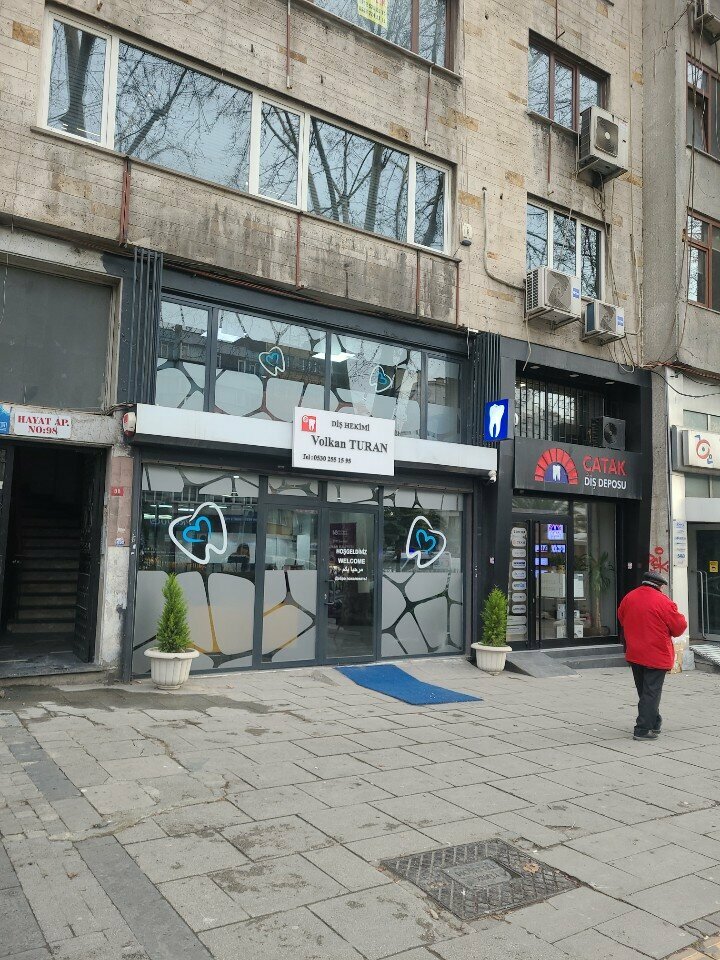 Özel ağız ve diş sağlığı klinikleri ve muayenehaneleri Diş Hekimi Volkan Turan, İstanbul, foto