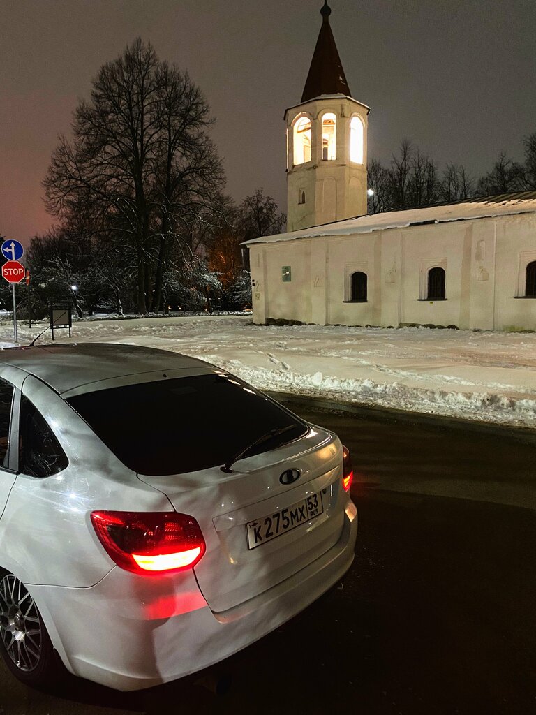 Araç camlarının renklendirilmesi B&p, Velikiy Novgorod, foto