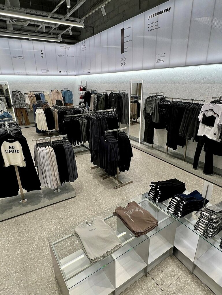 Giyim mağazası Face Code, Saint‑Petersburg ve Leningradskaya oblastı, foto