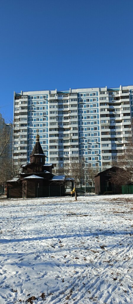 Toplu taşıma durağı Marshal Golovanov Street, Moskova, foto