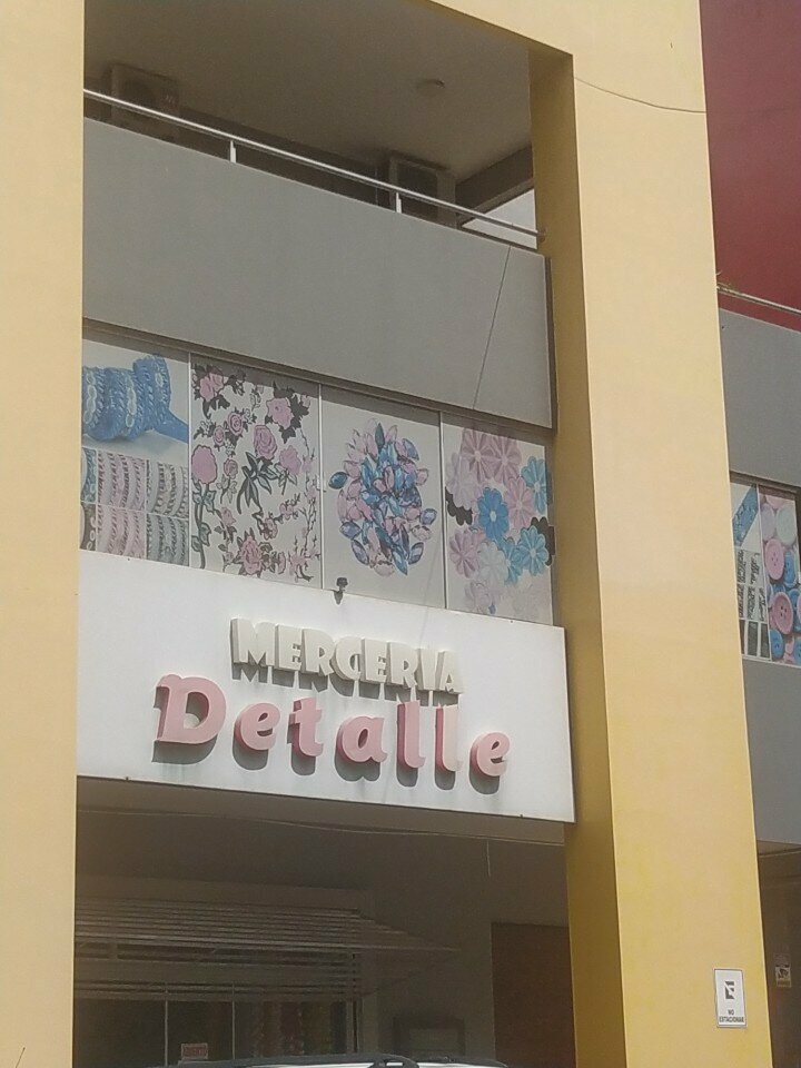 Market Detalle, Santa‑Krus, foto