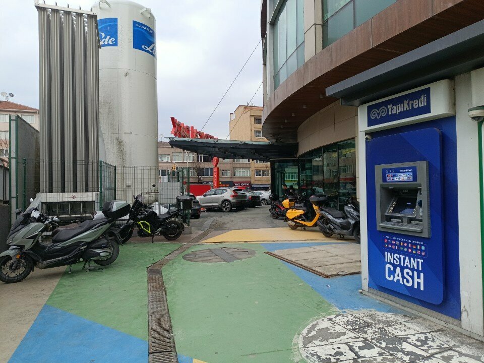 ATM'ler Yapı Kredi, İstanbul, foto