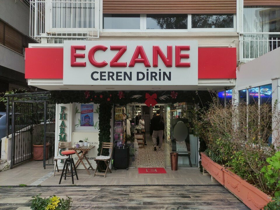 Eczaneler Ceren Dirin Eczanesi, İzmir, foto