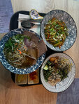 Поке Воки (Sovetskaya Street No:95), kafe  Noyabrsk'dan
