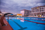 Semeiny Kvartal (Dibrova Street No:8, Urban-Type Settlement of Sirius), otel  Krasnodarski krayından