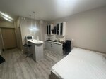 Апартаменты Студии Этажидейли на Азина 22 (Azina Street No:22/7), otel  Yekaterinburg'dan