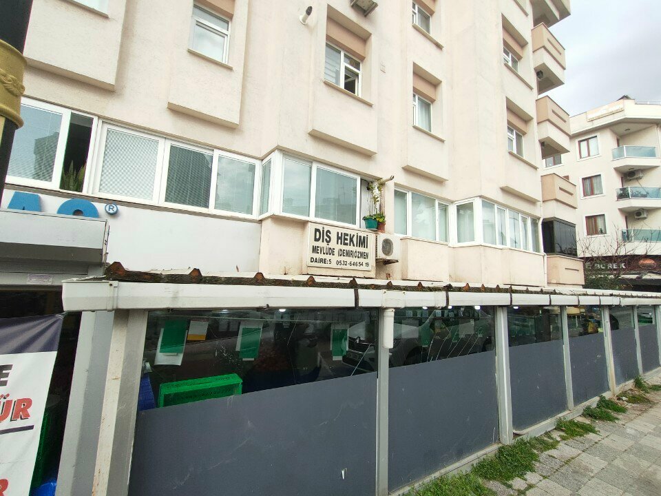 Özel ağız ve diş sağlığı klinikleri ve muayenehaneleri Diş Hekimi Mevlüde Demir Özmen, İstanbul, foto