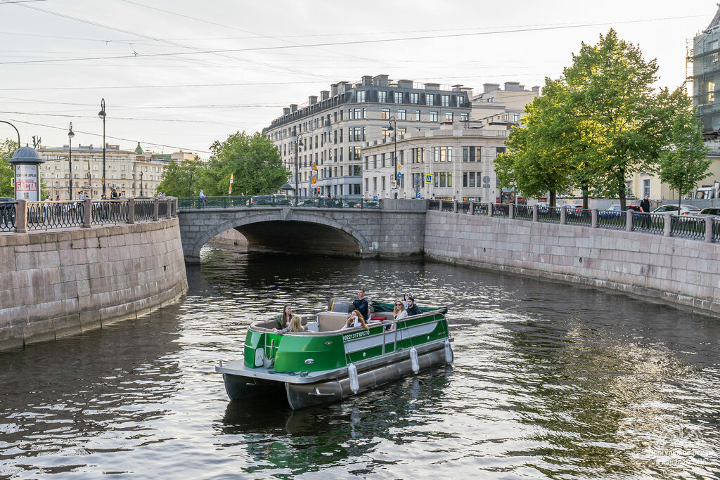 Tekne turları Прогулки по рекам и каналам, Saint‑Petersburg, foto