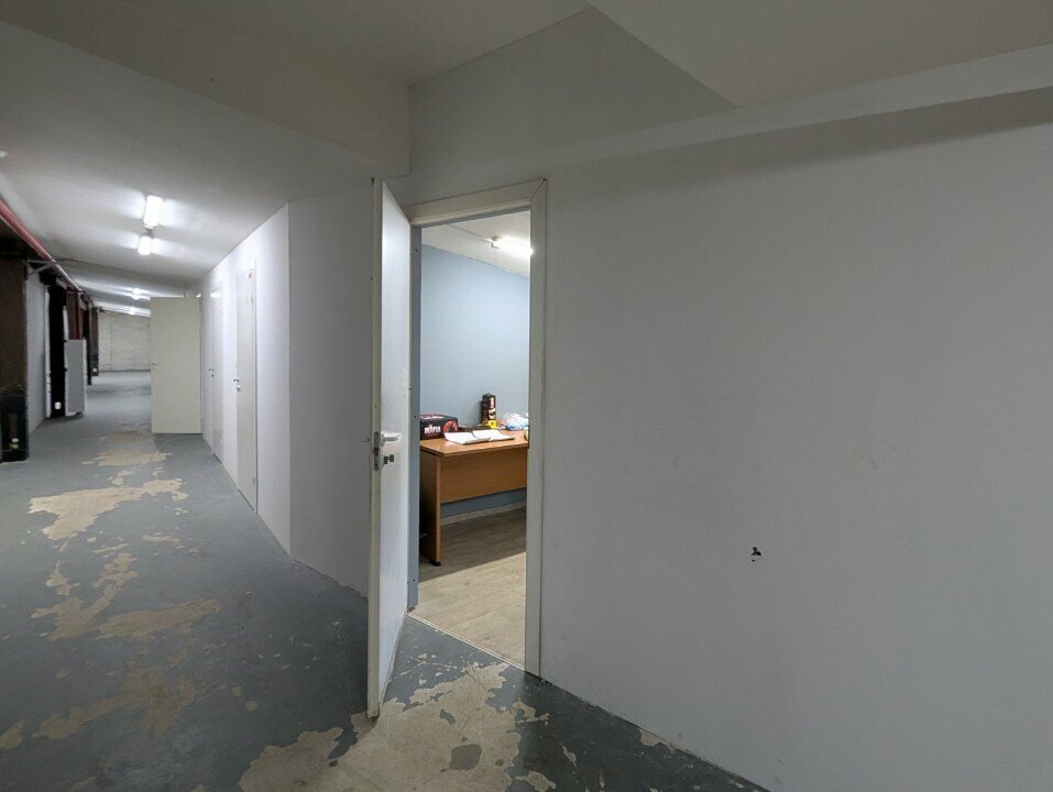 i̇ş merkezi Курляндская 49, Saint‑Petersburg, foto