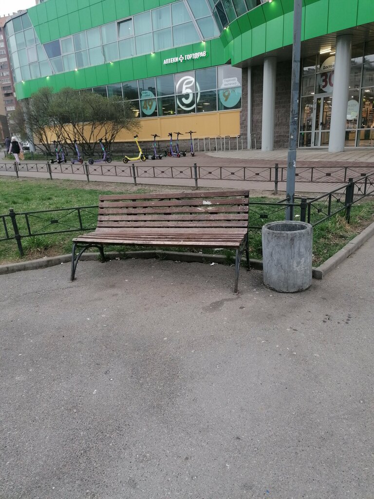 Bank Bench, Saint‑Petersburg, foto