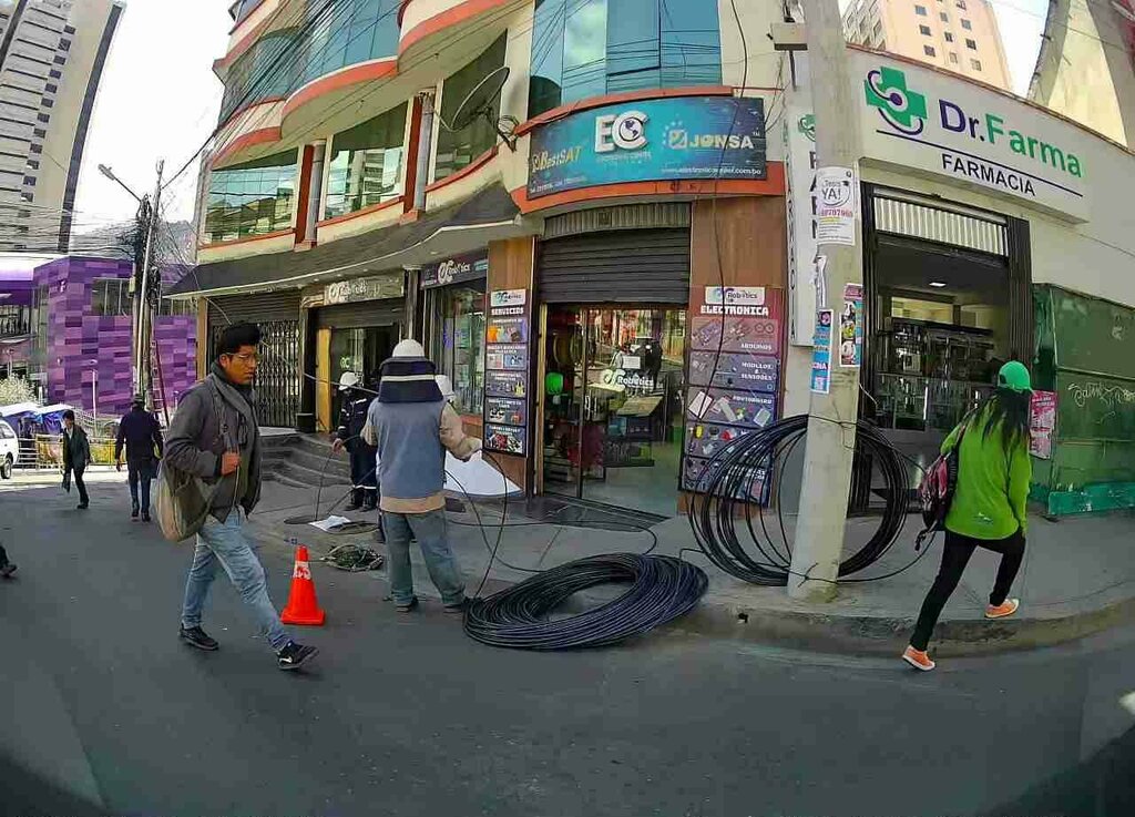 Elektronik cihaz ve parça firmaları Ec Robotics, La Paz, foto