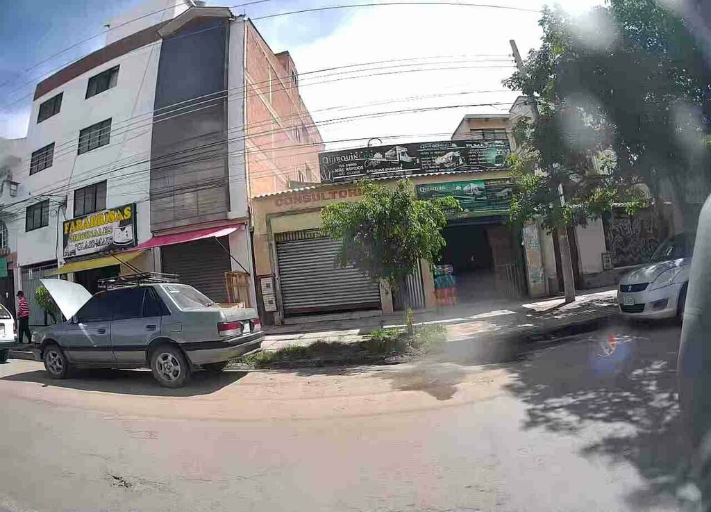 Otobüs taşımacılığı Quirquincho Cargo, Cochabamba, foto