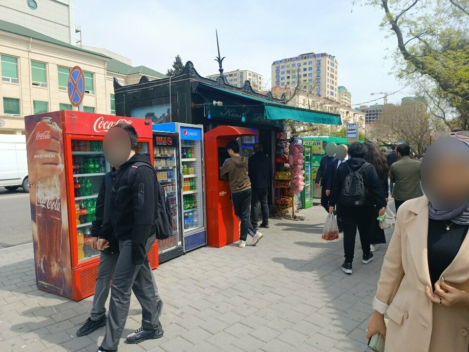Gazete bayi Kiosk, Bakü, foto