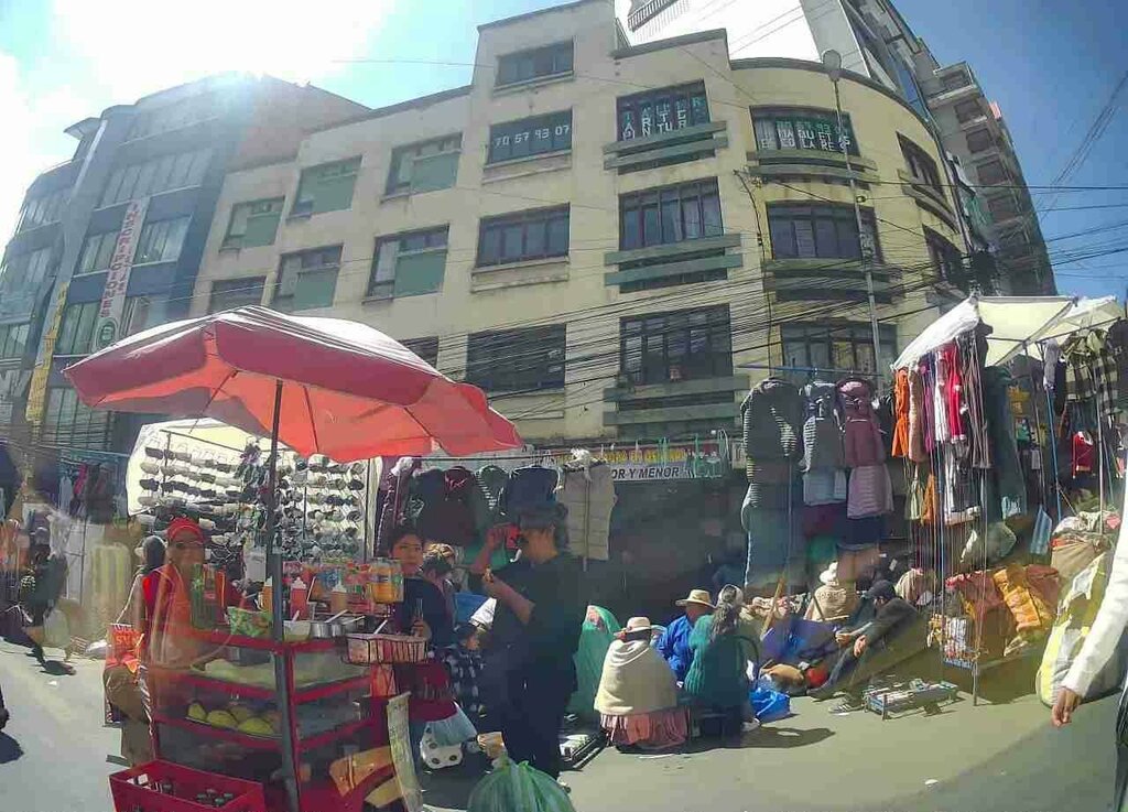 Giyim mağazası El comercio de ropa, La Paz, foto